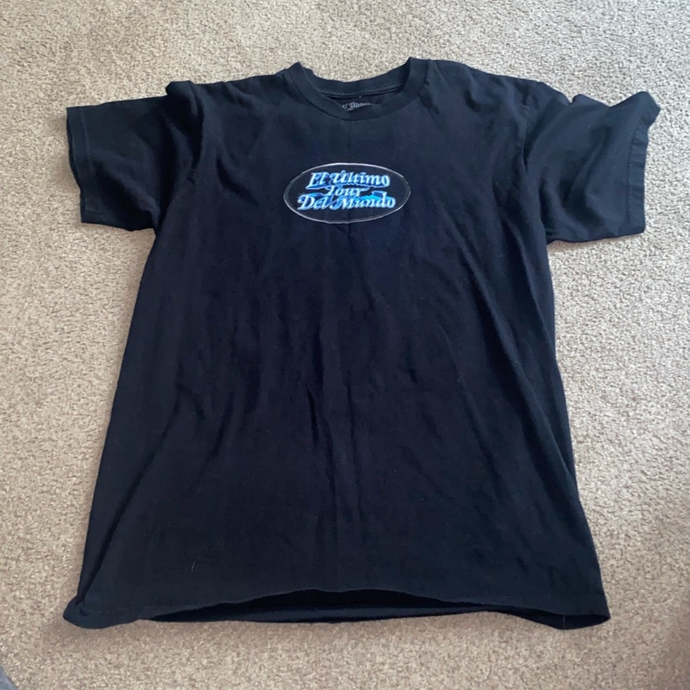 Bad Bunny: El Ultimo Tour Del Mundo Merch 2022 Medium - Gem